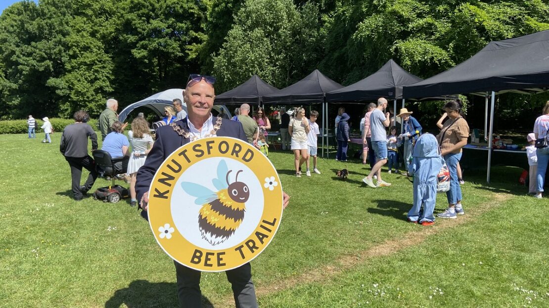 Knutsford Bee Trail Launched | Knutsford Town Council